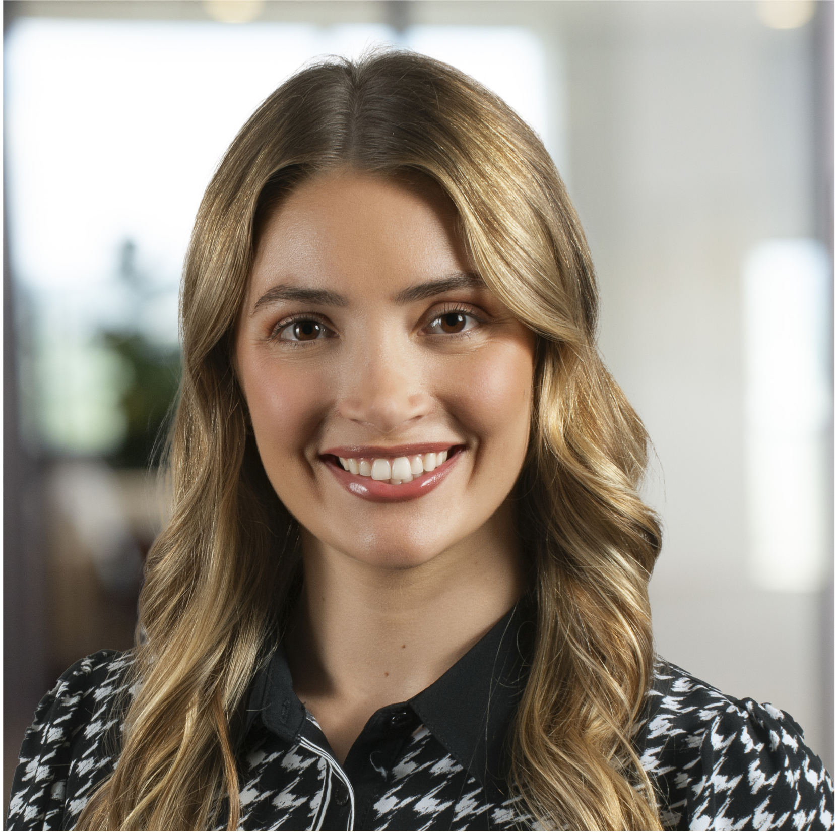 Valentina Maria | Investment Banking | Stephens